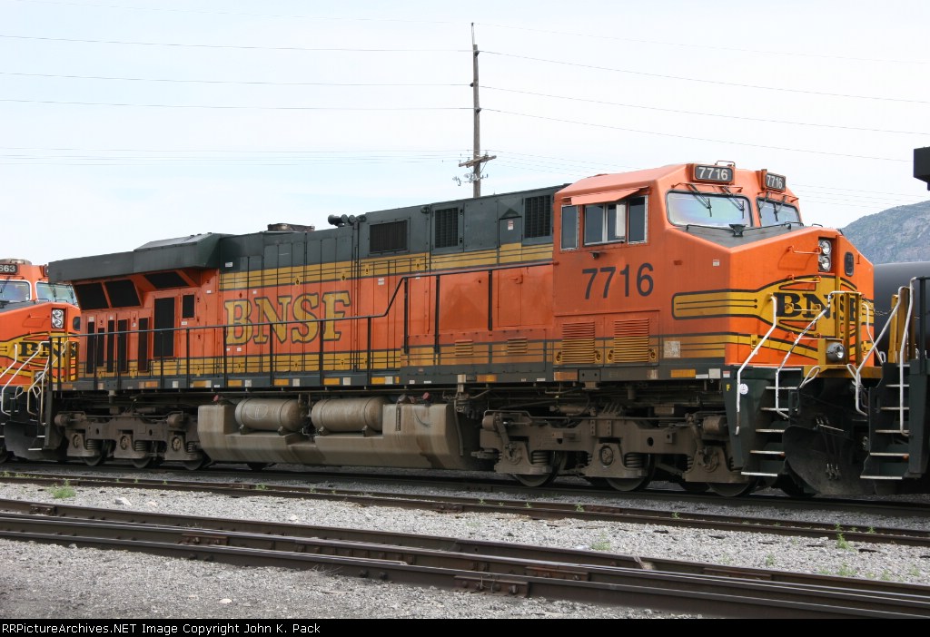 BNSF 7716